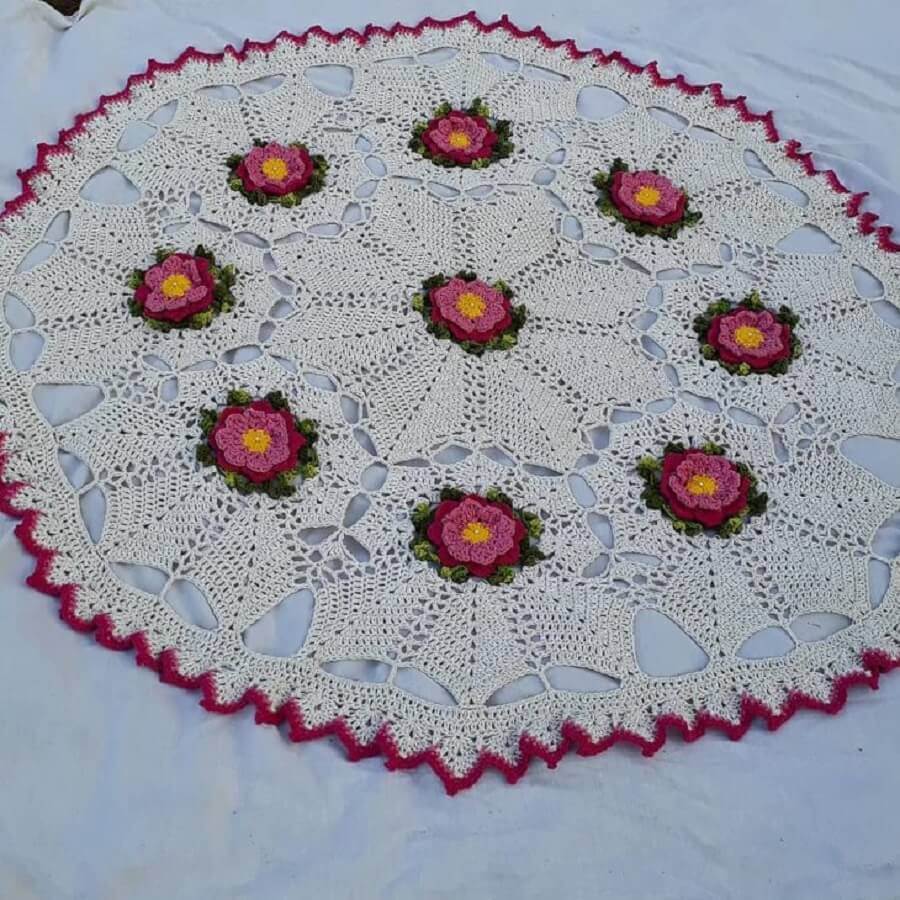 DIY πλεκτά χαλάκια με λουλούδια για μια ρομαντική πινελιά στο σπίτι σας ...