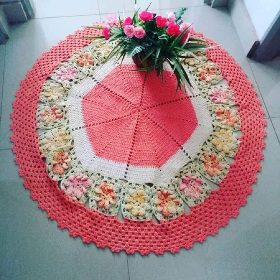DIY πλεκτά χαλάκια με λουλούδια για μια ρομαντική πινελιά στο σπίτι σας ...