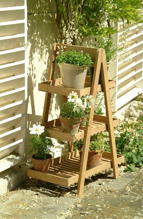 Φτιάξτε τα πιό απίθνα DIY σταντ για τις γλάστρες σας χρησιμοποιώντας ...
