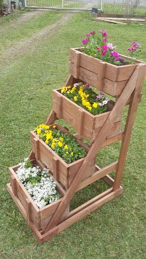 Διακόσμηση με DIY ξύλινες γλάστρες και ζαρντινιέρες που δίνουν στον ...